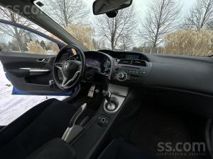 Zils Honda Civic 2007 Rīga, ar dzinēja tilpumu 1.80 L un nobraukumu 194 tūkst. km par 2650 €, foto 6 vietnē AUTOMOTO.COM.LV