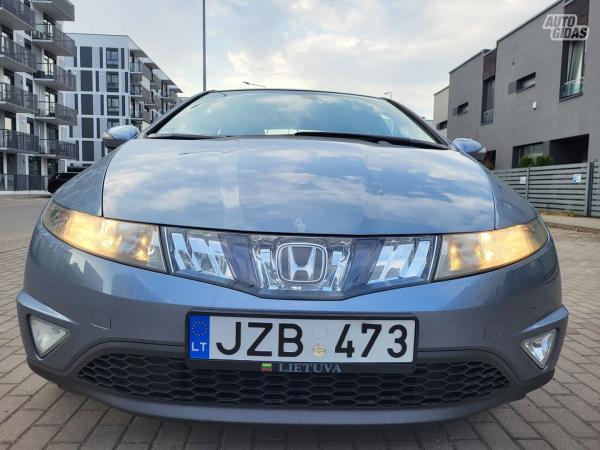 Zils Honda Civic 2007 Viļņa, ar dzinēja tilpumu 2.20 L un nobraukumu 270 tūkst. km par 1950 €, foto 6 vietnē AUTOMOTO.COM.LV