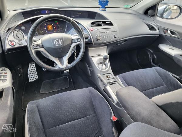 Zils Honda Civic 2007 Viļņa, ar dzinēja tilpumu 2.20 L un nobraukumu 270 tūkst. km par 1950 €, foto 9 vietnē AUTOMOTO.COM.LV