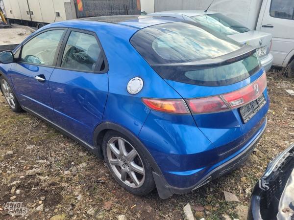Zils Honda Civic 2007 Viļņa, ar dzinēja tilpumu 1.80 L un nobraukumu 170 tūkst. km par 780 €, foto 4 vietnē AUTOMOTO.COM.LV