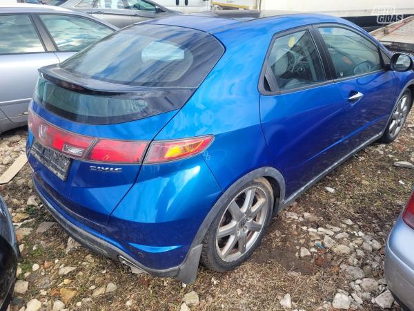 Zils Honda Civic 2007 Viļņa, ar dzinēja tilpumu 1.80 L un nobraukumu 170 tūkst. km par 780 €, foto 5 vietnē AUTOMOTO.COM.LV