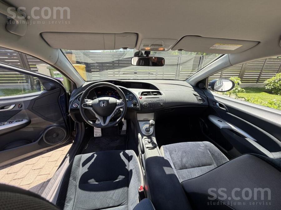 Blue Honda Civic 2007 in Riga, with an engine capacity of 1.80 L and mileage of 129 thousand km for 3300 €, photo 12 on AUTOMOTO.COM.LV