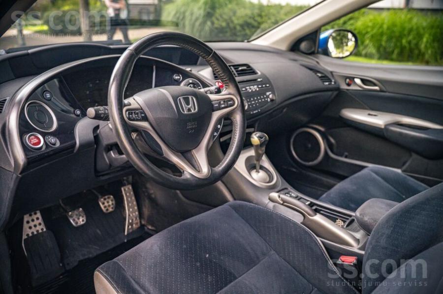 Zils Honda Civic 2007 Rīga, ar dzinēja tilpumu 1.80 L un nobraukumu 210 tūkst. km par 1290 €, foto 13 vietnē AUTOMOTO.COM.LV