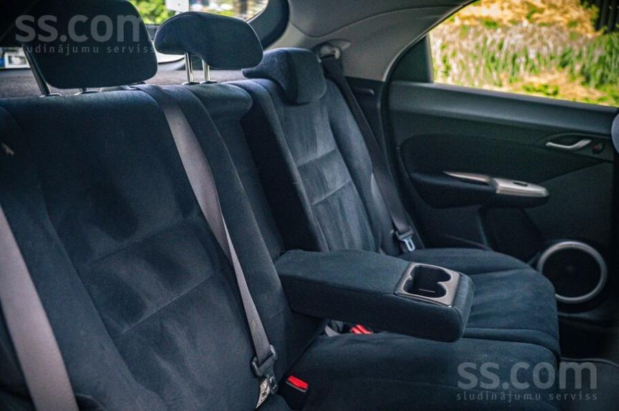 Zils Honda Civic 2007 Rīga, ar dzinēja tilpumu 1.80 L un nobraukumu 210 tūkst. km par 1290 €, foto 15 vietnē AUTOMOTO.COM.LV