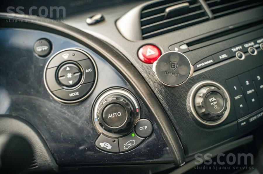 Zils Honda Civic 2007 Rīga, ar dzinēja tilpumu 1.80 L un nobraukumu 210 tūkst. km par 1290 €, foto 21 vietnē AUTOMOTO.COM.LV