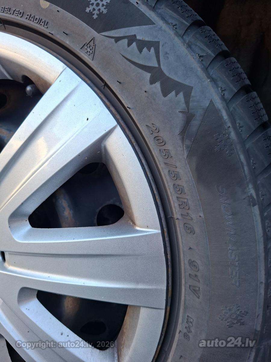 Zils Honda Civic 2007 Tallina, ar dzinēja tilpumu 1.80 L un nobraukumu 159 tūkst. km par 1100 €, foto 9 vietnē AUTOMOTO.COM.LV