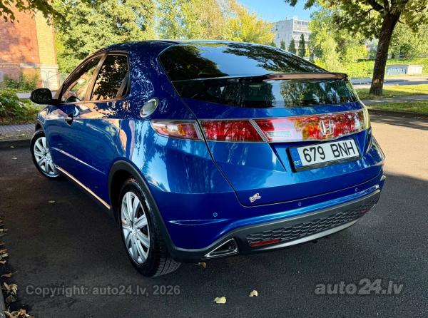 Zils Honda Civic 2007 Tallina, ar dzinēja tilpumu 1.80 L un nobraukumu 159 tūkst. km par 3499 €, foto 5 vietnē AUTOMOTO.COM.LV