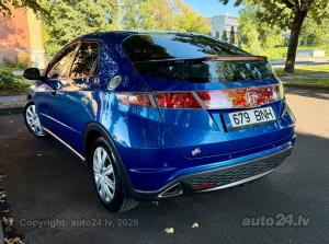 Zils Honda Civic 2007 Tallina, ar dzinēja tilpumu 1.80 L un nobraukumu 159 tūkst. km par 3499 €, foto 5 vietnē AUTOMOTO.COM.LV