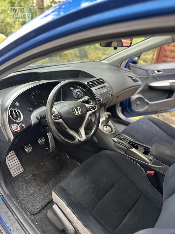 Blue Honda Civic 2007 in Vievis, with an engine capacity of 1.80 L and mileage of 418 thousand km for 1350 €, photo 8 on AUTOMOTO.COM.LV