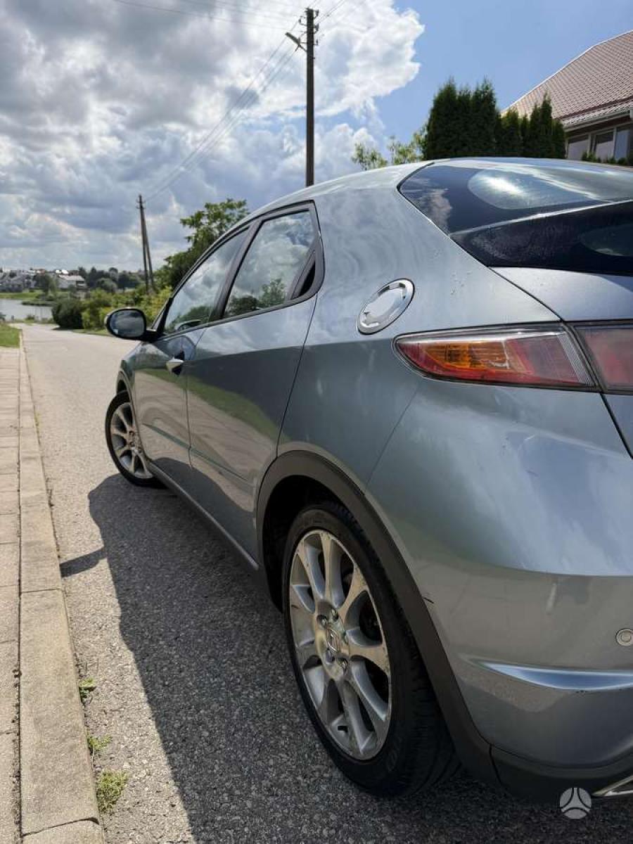 Zils Honda Civic 2008 Viļņa, ar dzinēja tilpumu 1.80 L un nobraukumu 220 tūkst. km par 2950 €, foto 14 vietnē AUTOMOTO.COM.LV