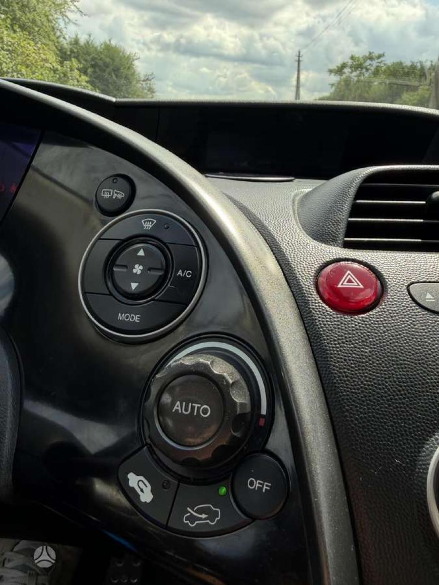 Zils Honda Civic 2008 Viļņa, ar dzinēja tilpumu 1.80 L un nobraukumu 220 tūkst. km par 2950 €, foto 28 vietnē AUTOMOTO.COM.LV