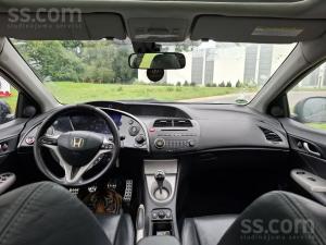 Blue Honda Civic 2008 in Riga, with an engine capacity of 2.20 L and mileage of 411 thousand km for 1430 €, photo 8 on AUTOMOTO.COM.LV