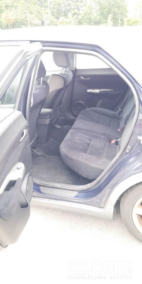 Blue Honda Civic 2008 in Riga, with an engine capacity of 1.80 L and mileage of 263 thousand km for 1500 €, photo 6 on AUTOMOTO.COM.LV