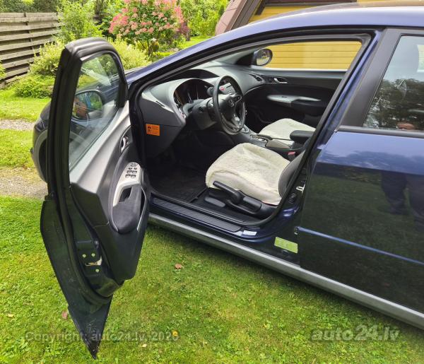 Zils Honda Civic 2008 Saue, ar dzinēja tilpumu 1.80 L un nobraukumu 214 tūkst. km par 3200 €, foto 4 vietnē AUTOMOTO.COM.LV