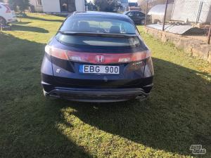 Zils Honda Civic 2008 Viļņa, ar dzinēja tilpumu 1.80 L un nobraukumu 211 tūkst. km par 1300 €, foto 5 vietnē AUTOMOTO.COM.LV