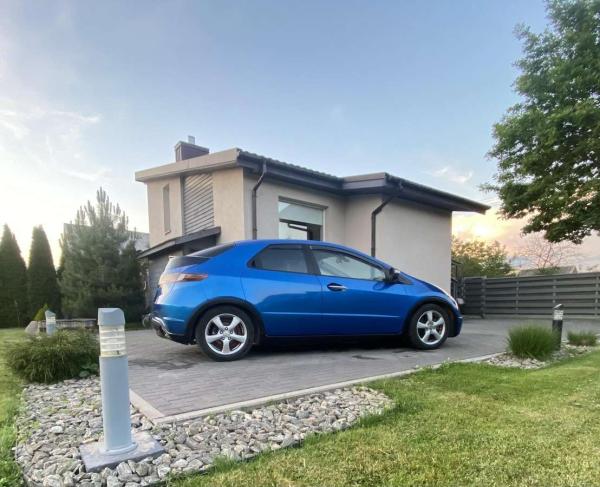 Blue Honda Civic 2009 in Panevezys, with an engine capacity of 1.80 L and mileage of 175 thousand km for 2550 €, photo 6 on AUTOMOTO.COM.LV