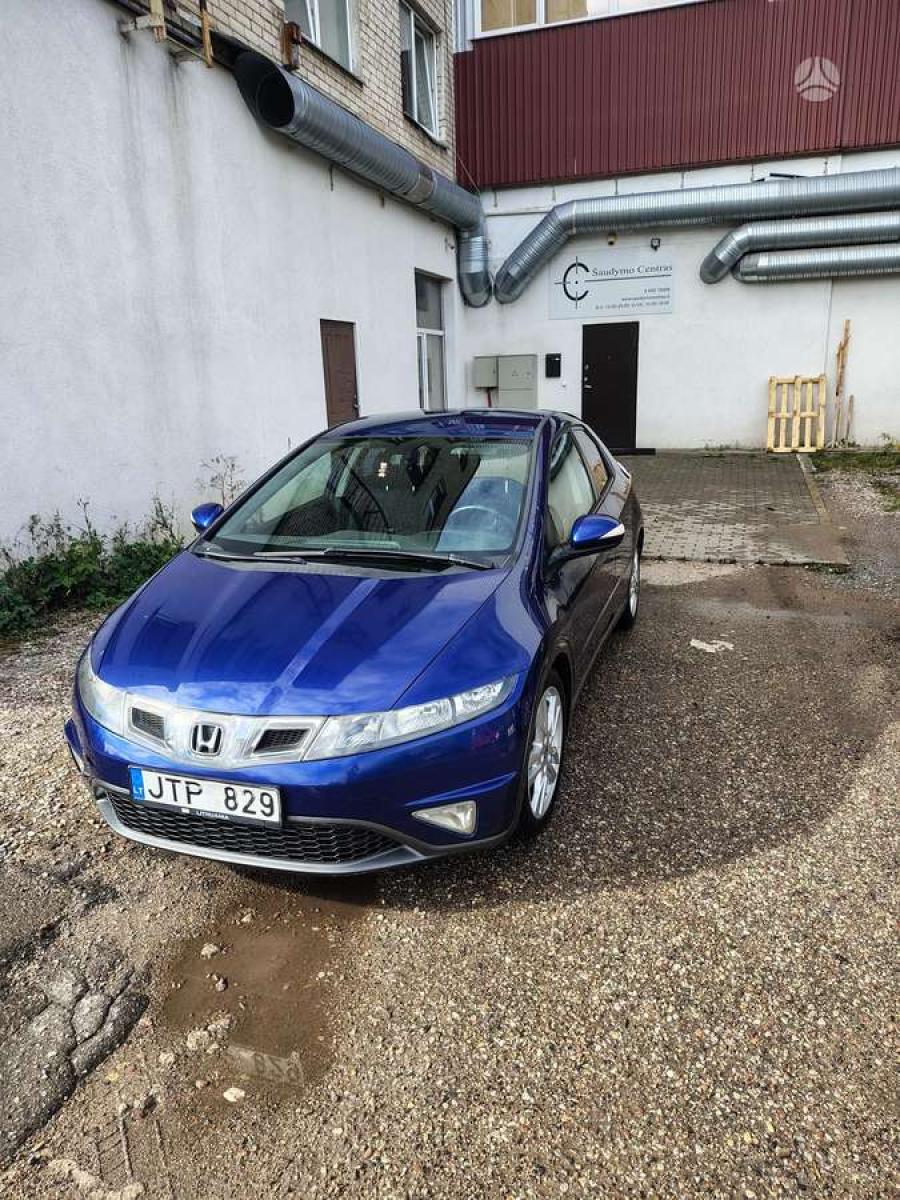 Zils Honda Civic 2009 Viļņa, ar dzinēja tilpumu 2.20 L un nobraukumu 305 tūkst. km par 3000 €, foto 6 vietnē AUTOMOTO.COM.LV