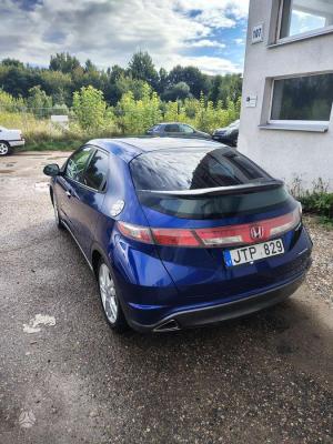 Zils Honda Civic 2009 Viļņa, ar dzinēja tilpumu 2.20 L un nobraukumu 305 tūkst. km par 3000 €, foto 7 vietnē AUTOMOTO.COM.LV