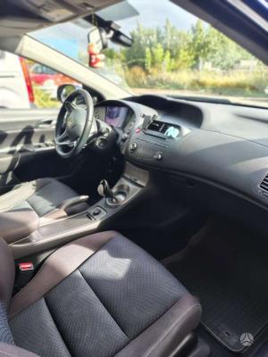 Zils Honda Civic 2009 Viļņa, ar dzinēja tilpumu 2.20 L un nobraukumu 305 tūkst. km par 3000 €, foto 8 vietnē AUTOMOTO.COM.LV