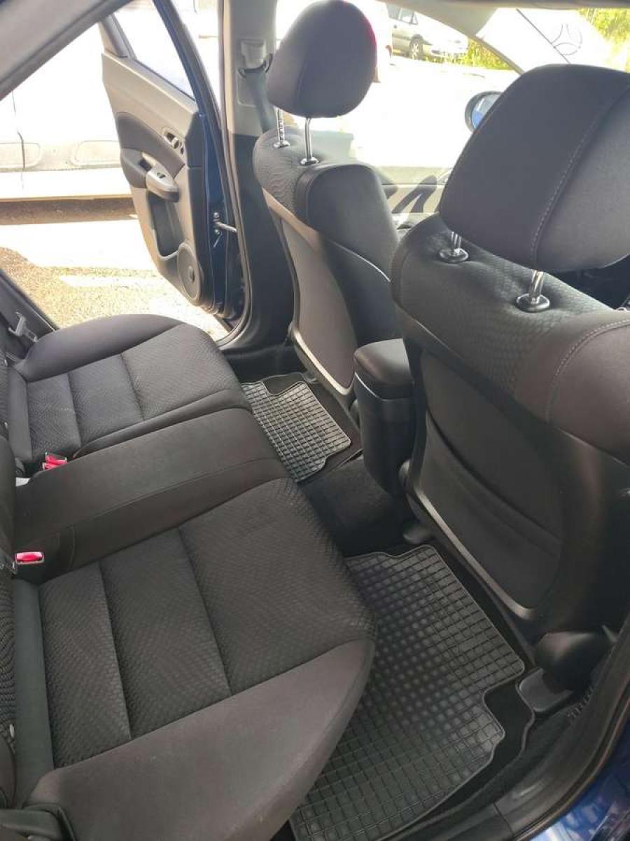 Zils Honda Civic 2009 Viļņa, ar dzinēja tilpumu 2.20 L un nobraukumu 305 tūkst. km par 3000 €, foto 17 vietnē AUTOMOTO.COM.LV