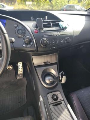 Zils Honda Civic 2009 Viļņa, ar dzinēja tilpumu 2.20 L un nobraukumu 305 tūkst. km par 3000 €, foto 19 vietnē AUTOMOTO.COM.LV