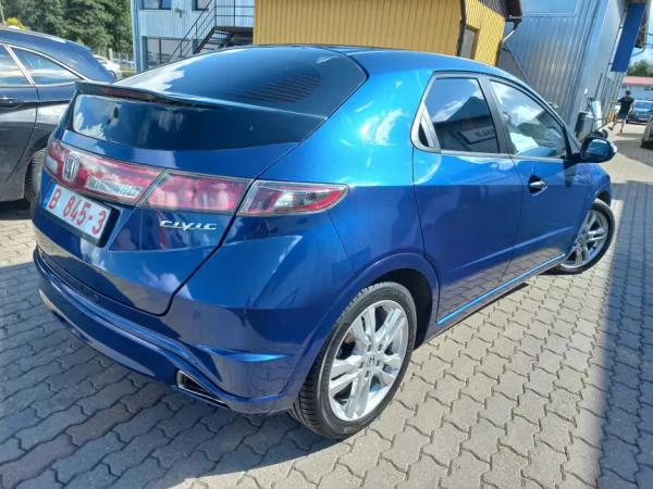 Zils Honda Civic 2010 Rīga, ar dzinēja tilpumu 2.20 L un nobraukumu 180 tūkst. km par 4690 €, foto 2 vietnē AUTOMOTO.COM.LV