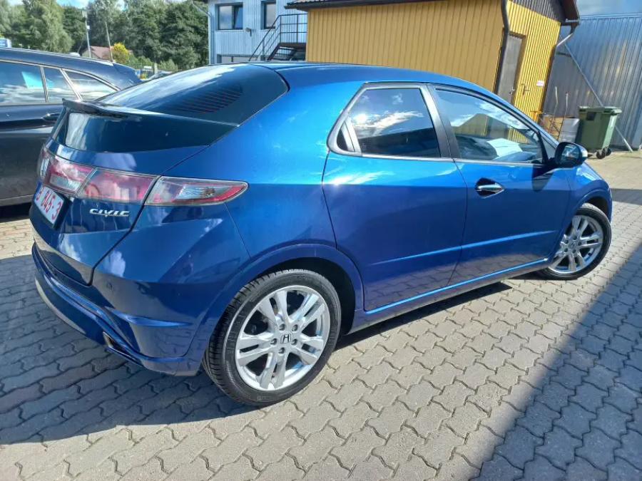 Zils Honda Civic 2010 Rīga, ar dzinēja tilpumu 2.20 L un nobraukumu 180 tūkst. km par 4690 €, foto 5 vietnē AUTOMOTO.COM.LV