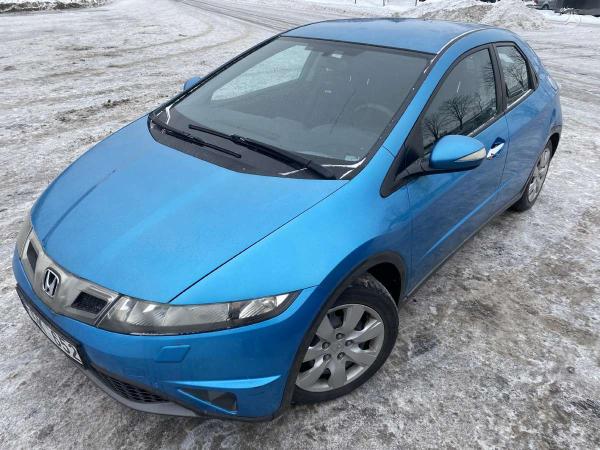 Zils Honda Civic 2011 Kauņa, ar dzinēja tilpumu 1.34 L un nobraukumu 155 tūkst. km par 5600 €, foto 1 vietnē AUTOMOTO.COM.LV