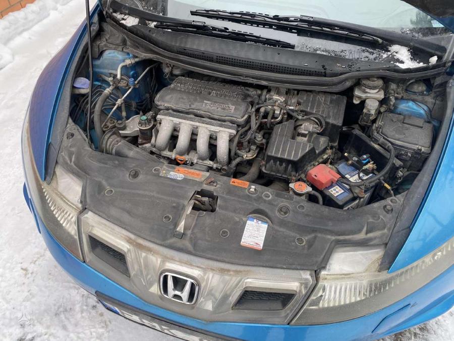 Blue Honda Civic 2011 in Kaunas, with an engine capacity of 1.34 L and mileage of 155 thousand km for 5600 €, photo 12 on AUTOMOTO.COM.LV