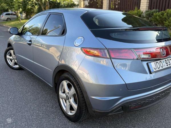Zils Honda Civic 2011 Viļņa, ar dzinēja tilpumu 1.80 L un nobraukumu 215 tūkst. km par 3450 €, foto 8 vietnē AUTOMOTO.COM.LV