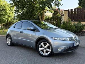 Blue Honda Civic 2011 in Vilnius, with an engine capacity of 1.80 L and mileage of 215 thousand km for 3450 €, photo 22 on AUTOMOTO.COM.LV