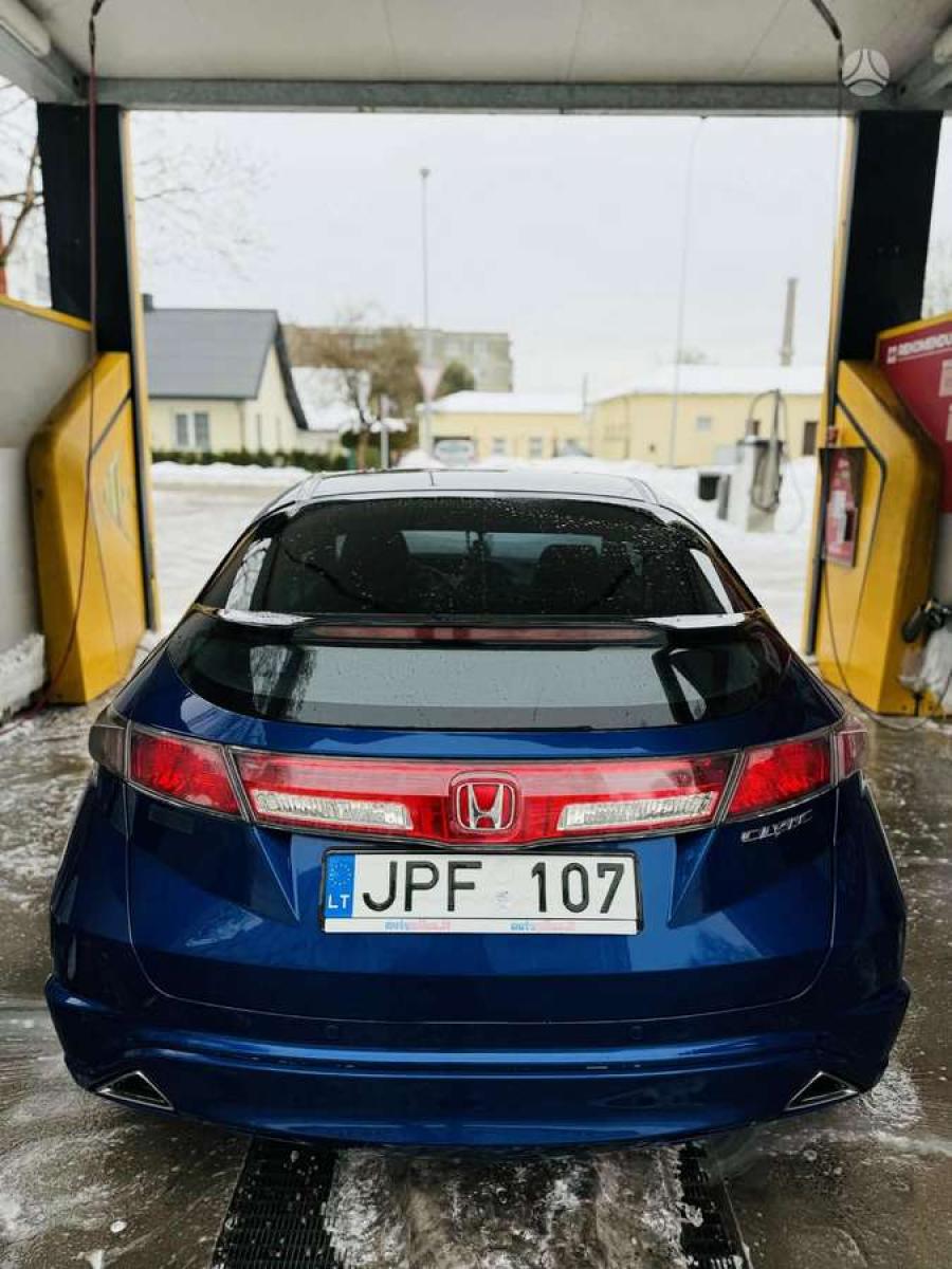 Blue Honda Civic 2011 in Jonava, with an engine capacity of 2.20 L and mileage of 266 thousand km for 3500 €, photo 3 on AUTOMOTO.COM.LV