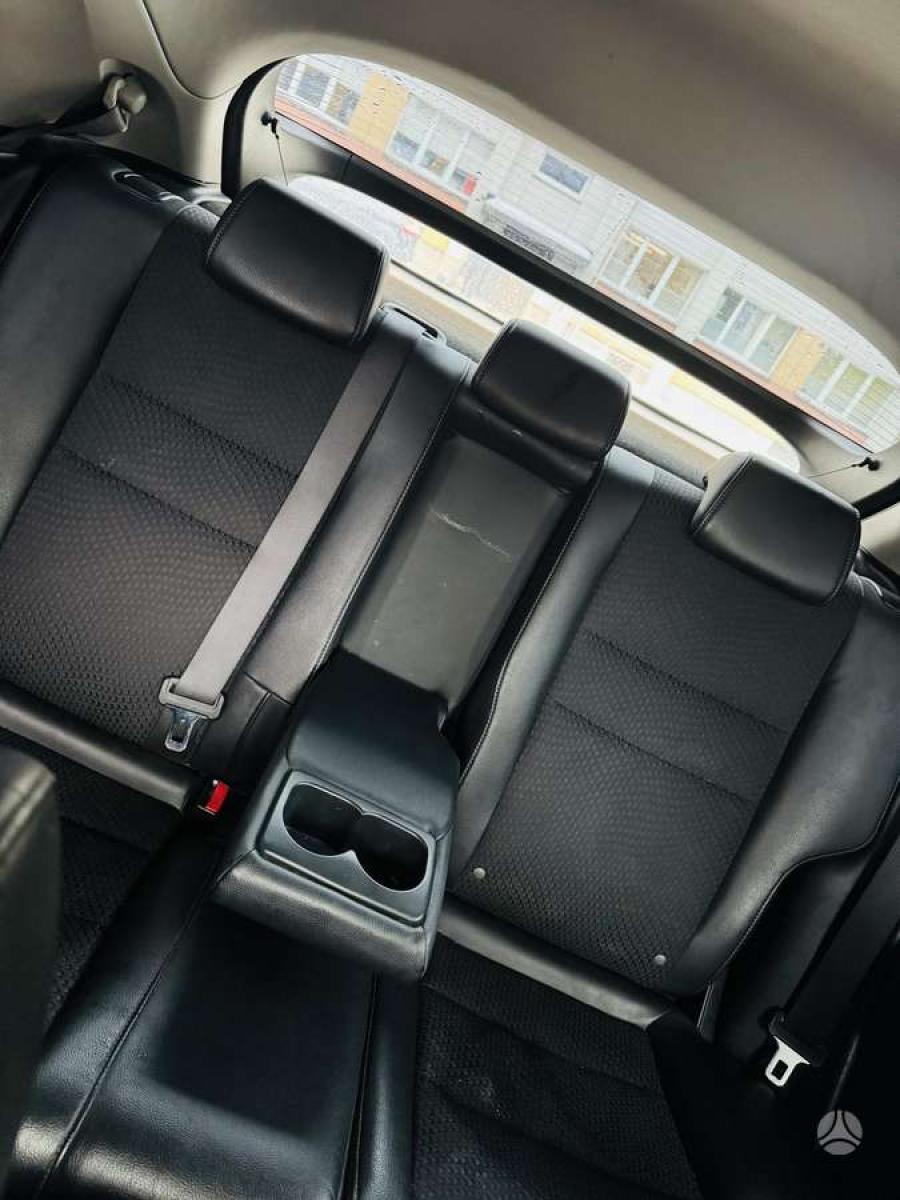 Blue Honda Civic 2011 in Jonava, with an engine capacity of 2.20 L and mileage of 266 thousand km for 3500 €, photo 9 on AUTOMOTO.COM.LV
