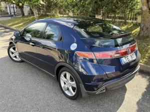 Blue Honda Civic 2011 in Vilnius, with an engine capacity of 1.80 L and mileage of 225 thousand km for 2850 €, photo 15 on AUTOMOTO.COM.LV