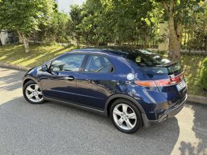 Blue Honda Civic 2011 in Vilnius, with an engine capacity of 1.80 L and mileage of 225 thousand km for 2850 €, photo 16 on AUTOMOTO.COM.LV