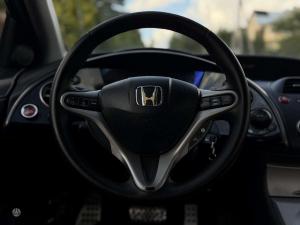 Blue Honda Civic 2011 in Vilnius, with an engine capacity of 1.80 L and mileage of 225 thousand km for 2850 €, photo 33 on AUTOMOTO.COM.LV