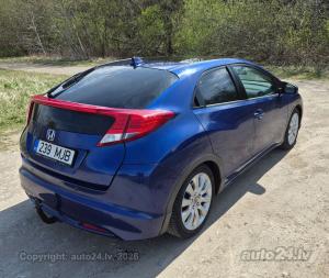 Zils Honda Civic 2013 Tallina, ar dzinēja tilpumu 1.80 L un nobraukumu 164 tūkst. km par 7990 €, foto 6 vietnē AUTOMOTO.COM.LV