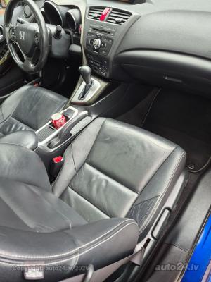 Zils Honda Civic 2013 Tallina, ar dzinēja tilpumu 1.80 L un nobraukumu 164 tūkst. km par 7990 €, foto 10 vietnē AUTOMOTO.COM.LV