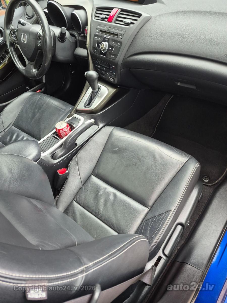 Zils Honda Civic 2013 Tallina, ar dzinēja tilpumu 1.80 L un nobraukumu 164 tūkst. km par 7990 €, foto 10 vietnē AUTOMOTO.COM.LV