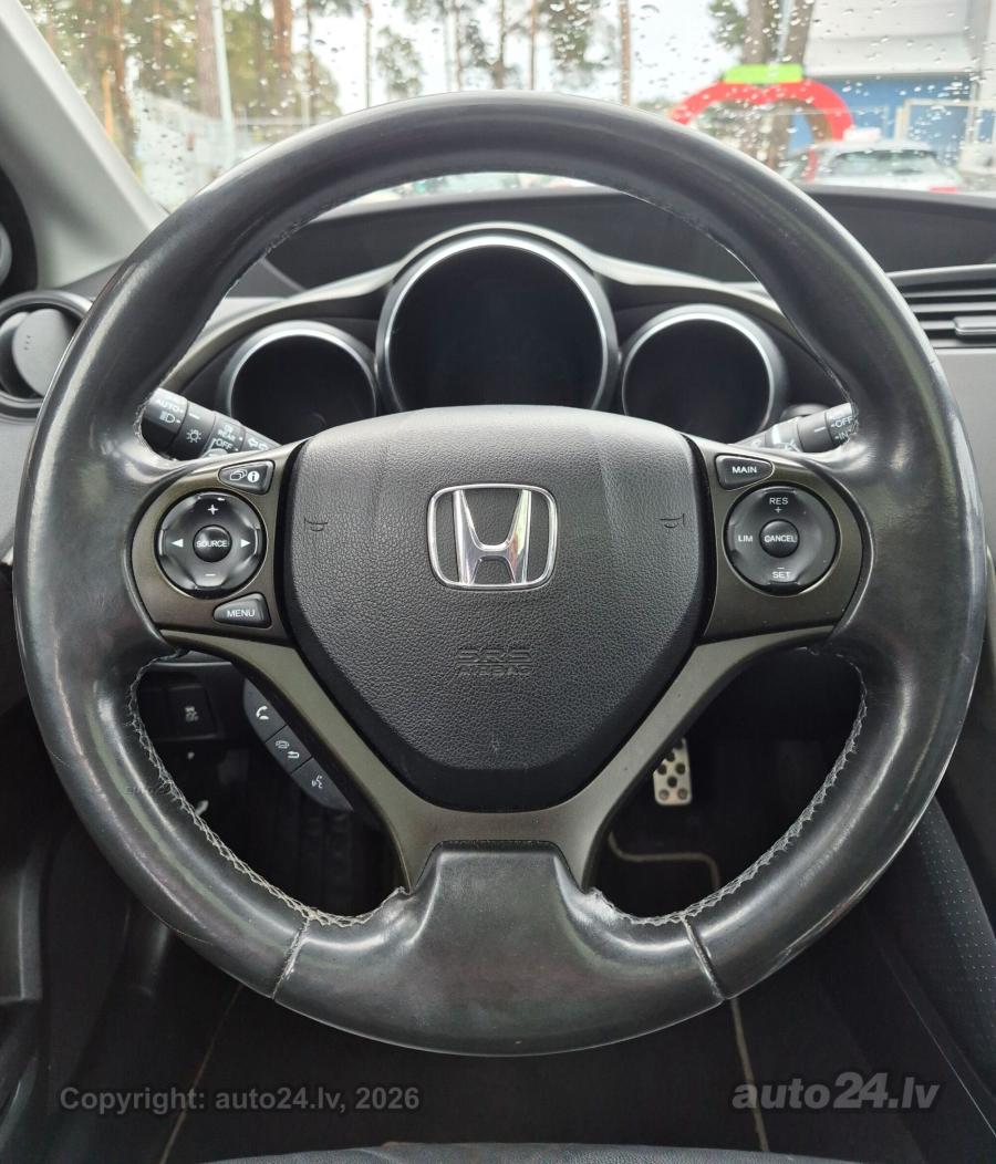 Zils Honda Civic 2013 Tallina, ar dzinēja tilpumu 1.80 L un nobraukumu 164 tūkst. km par 7990 €, foto 19 vietnē AUTOMOTO.COM.LV