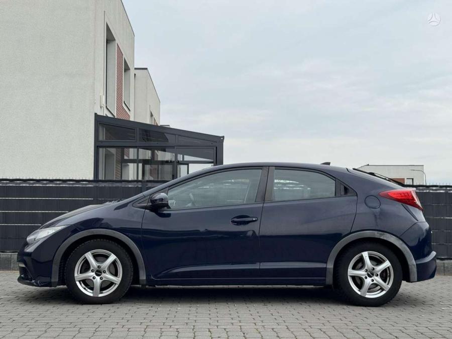 Zils Honda Civic 2013 Klaipėda, ar dzinēja tilpumu 1.60 L un nobraukumu 320 tūkst. km par 3950 €, foto 4 vietnē AUTOMOTO.COM.LV