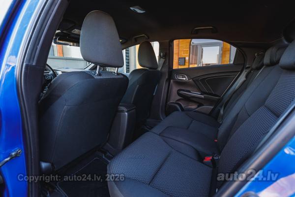 Zils Honda Civic 2015 Tallina, ar dzinēja tilpumu 1.60 L un nobraukumu 183 tūkst. km par 7900 €, foto 10 vietnē AUTOMOTO.COM.LV