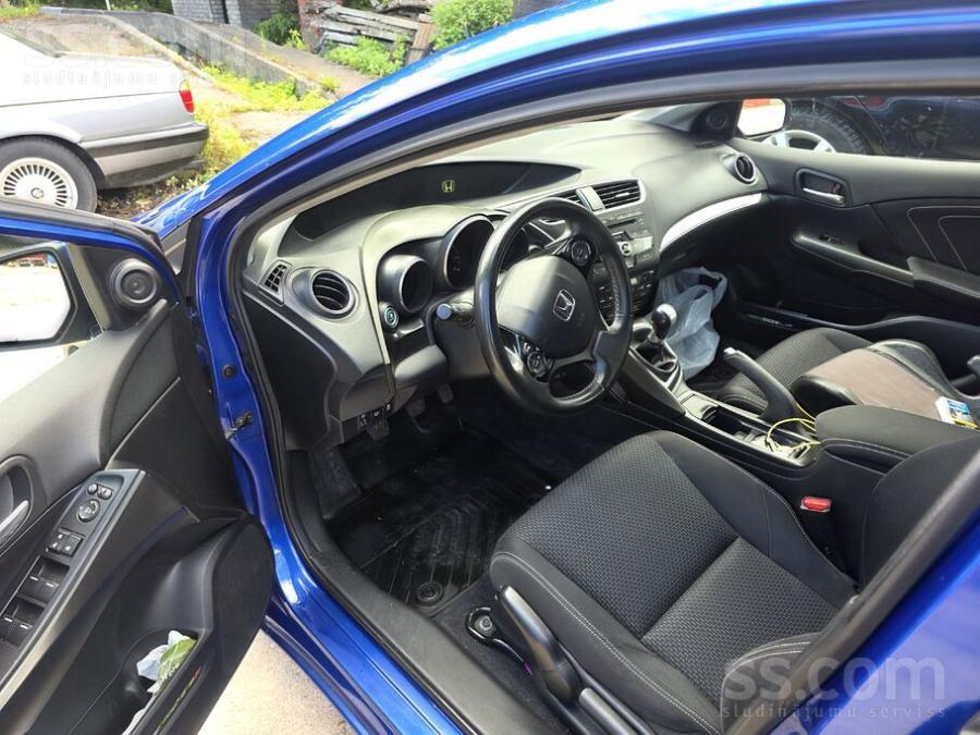 Zils Honda Civic 2015 Rīga, ar dzinēja tilpumu 1.80 L un nobraukumu 147 tūkst. km par 7850 €, foto 7 vietnē AUTOMOTO.COM.LV
