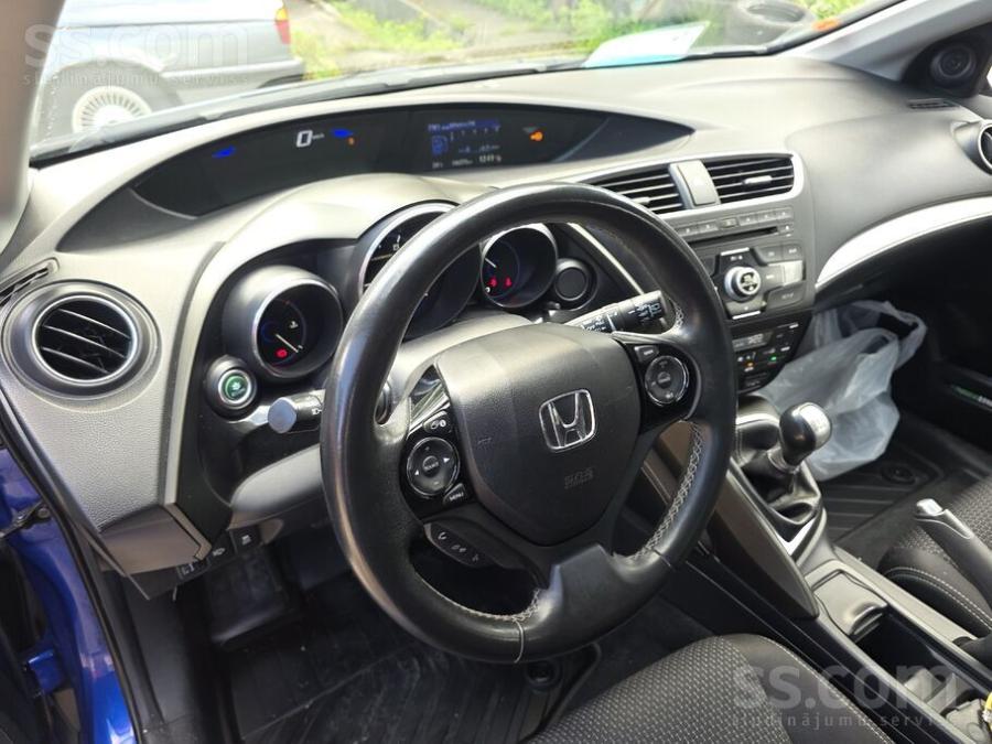 Zils Honda Civic 2015 Rīga, ar dzinēja tilpumu 1.80 L un nobraukumu 147 tūkst. km par 7850 €, foto 10 vietnē AUTOMOTO.COM.LV