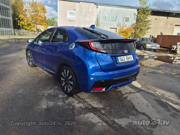 Honda Civic 2015 in Tallinn on AUTOMOTO.COM.LV Blue Honda Civic 2015 in Tallinn, with an engine capacity of 1.80 L and mileage of 0 thousand km for 9700 €, photo 6 on AUTOMOTO.COM.LV