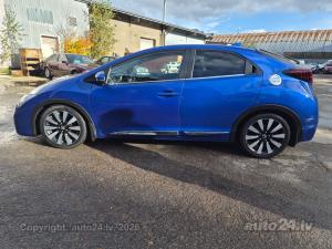 Zils Honda Civic 2015 Tallina, ar dzinēja tilpumu 1.80 L un nobraukumu 0 tūkst. km par 9700 €, foto 7 vietnē AUTOMOTO.COM.LV