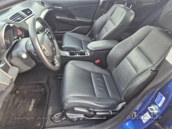 Honda Civic 2015 in Tallinn on AUTOMOTO.COM.LV Blue Honda Civic 2015 in Tallinn, with an engine capacity of 1.80 L and mileage of 0 thousand km for 9700 €, photo 8 on AUTOMOTO.COM.LV