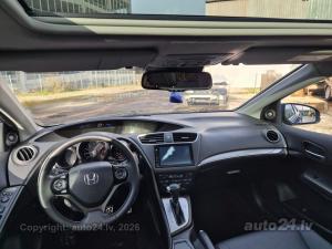 Zils Honda Civic 2015 Tallina, ar dzinēja tilpumu 1.80 L un nobraukumu 0 tūkst. km par 9700 €, foto 13 vietnē AUTOMOTO.COM.LV