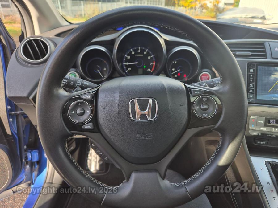 Zils Honda Civic 2015 Tallina, ar dzinēja tilpumu 1.80 L un nobraukumu 0 tūkst. km par 9700 €, foto 15 vietnē AUTOMOTO.COM.LV
