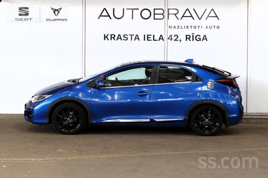 Blue Honda Civic 2016 in Riga, with an engine capacity of 1.80 L and mileage of 79 thousand km for 11990 €, photo 4 on AUTOMOTO.COM.LV